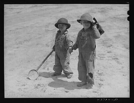 13 Awesome Old Time Farm Kids Pics - Modern Farmer