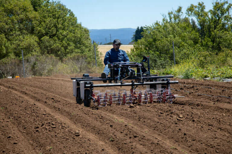 Electric Tractors are Rolling Out in the Field. Here's What That Could ...